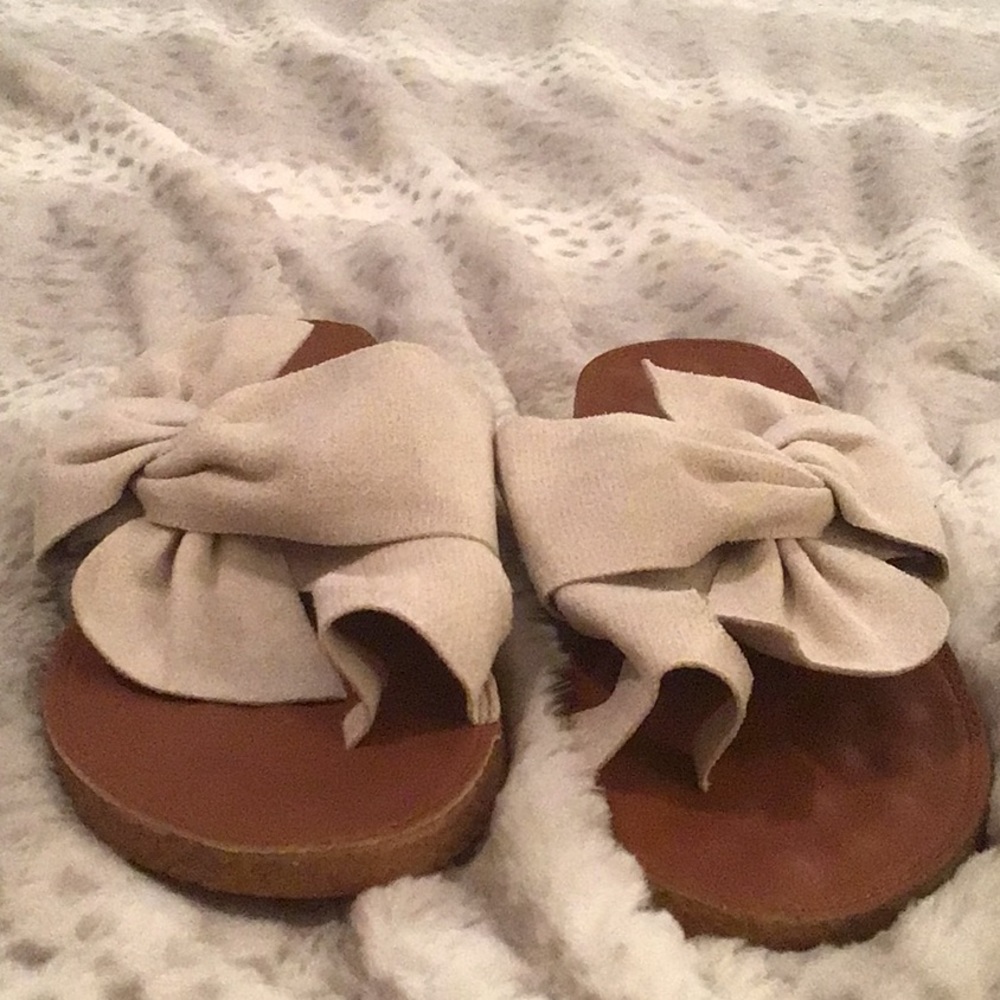 Cream Slide Sandals. Toe Has Its Own Hole. These Are … - Gem